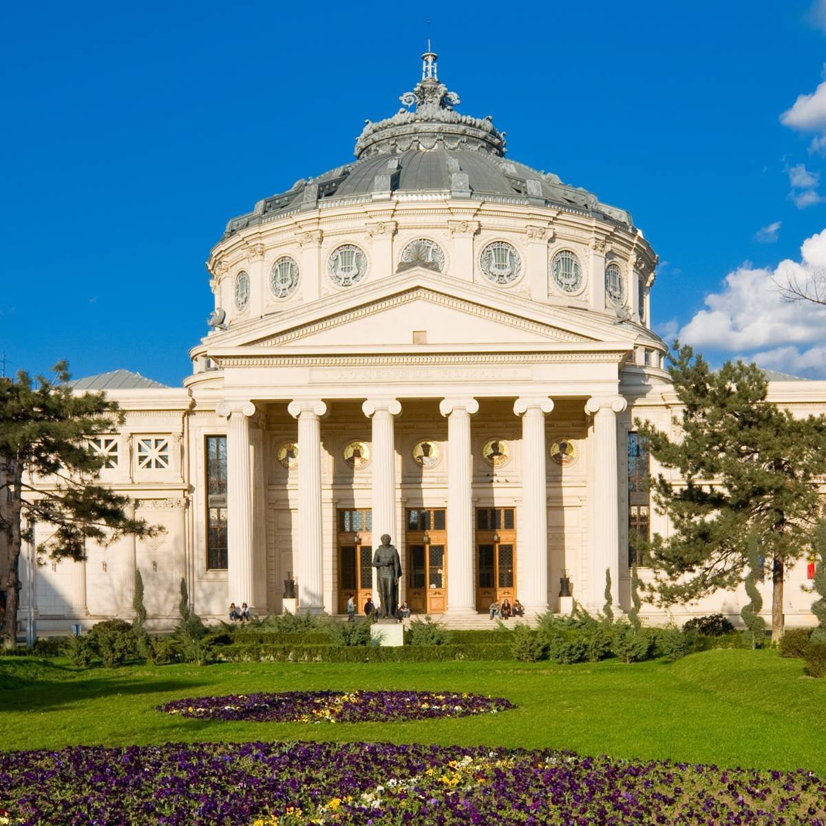 Bucharest Travelers Guide | Blog - HOLT